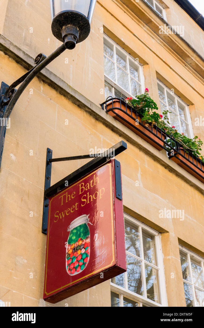 Sweet shop sign hi-res stock photography and images - Alamy
