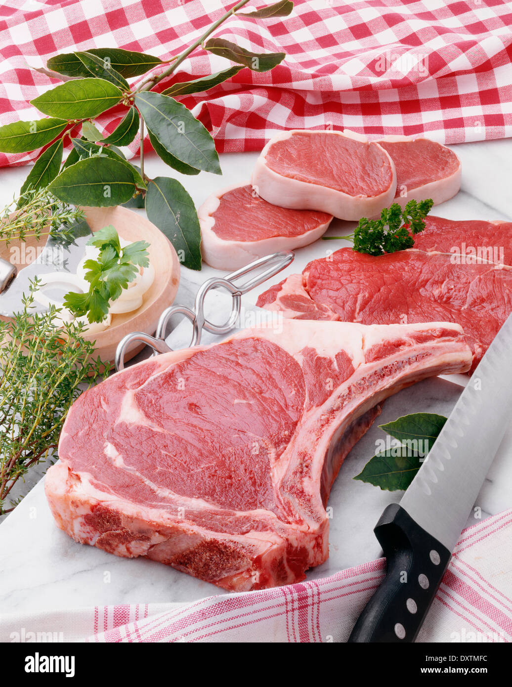 Assorted pieces of raw beef Stock Photo - Alamy