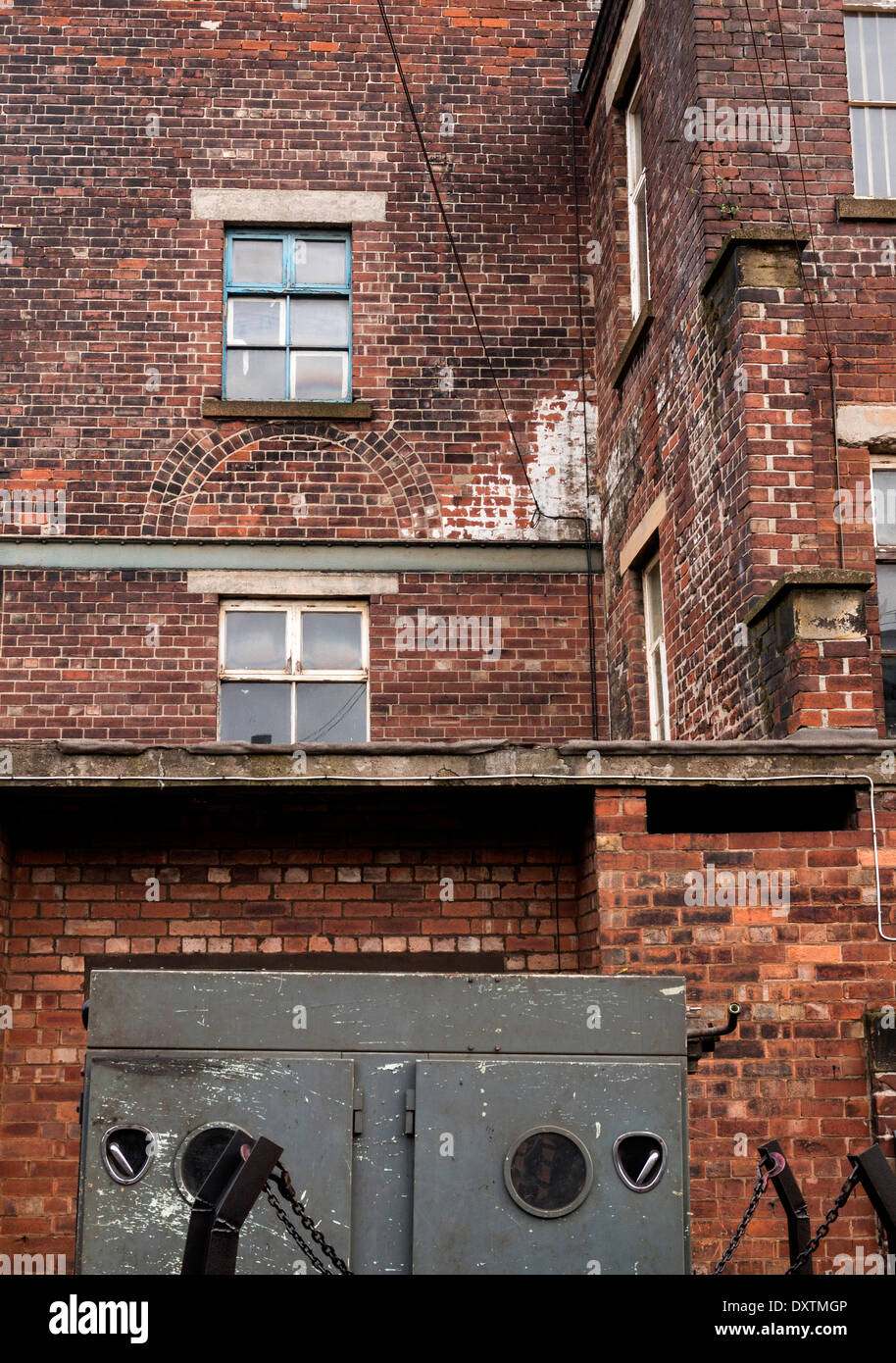 Urban decay run down building Stock Photo - Alamy