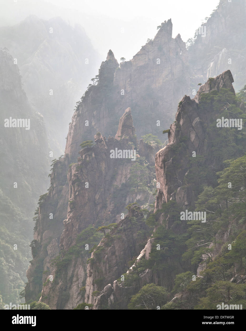 Mountain spurs hi-res stock photography and images - Alamy