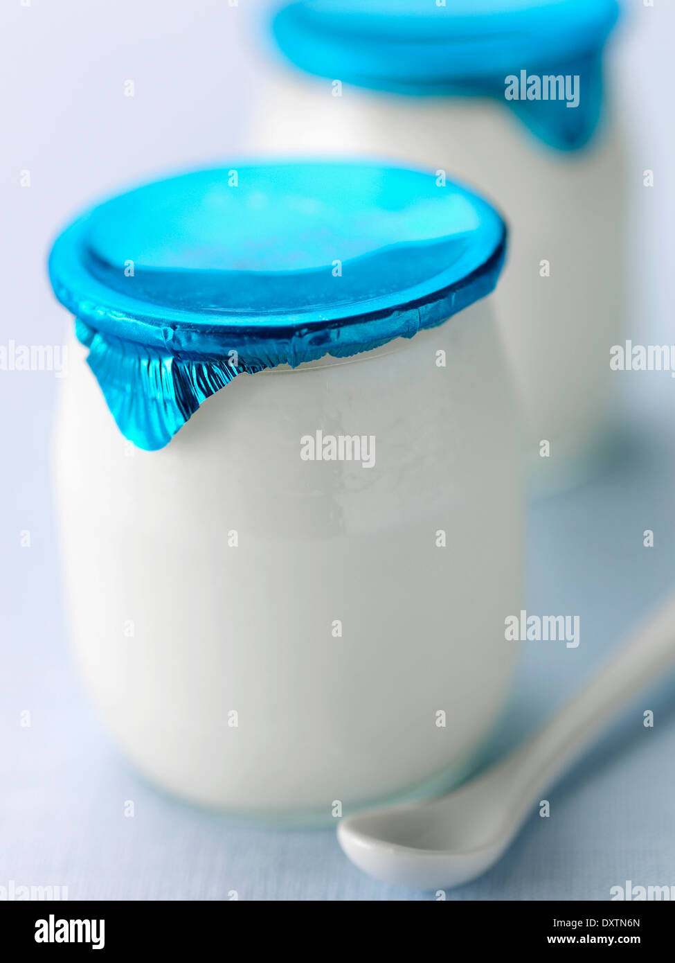 Yoghurt pots hi-res stock photography and images - Alamy