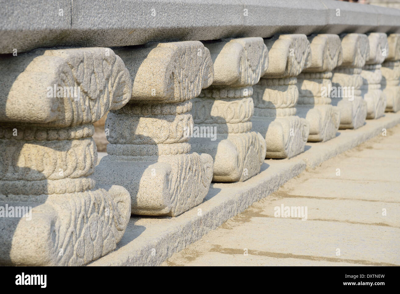 Octagonal pillars hi-res stock photography and images - Alamy