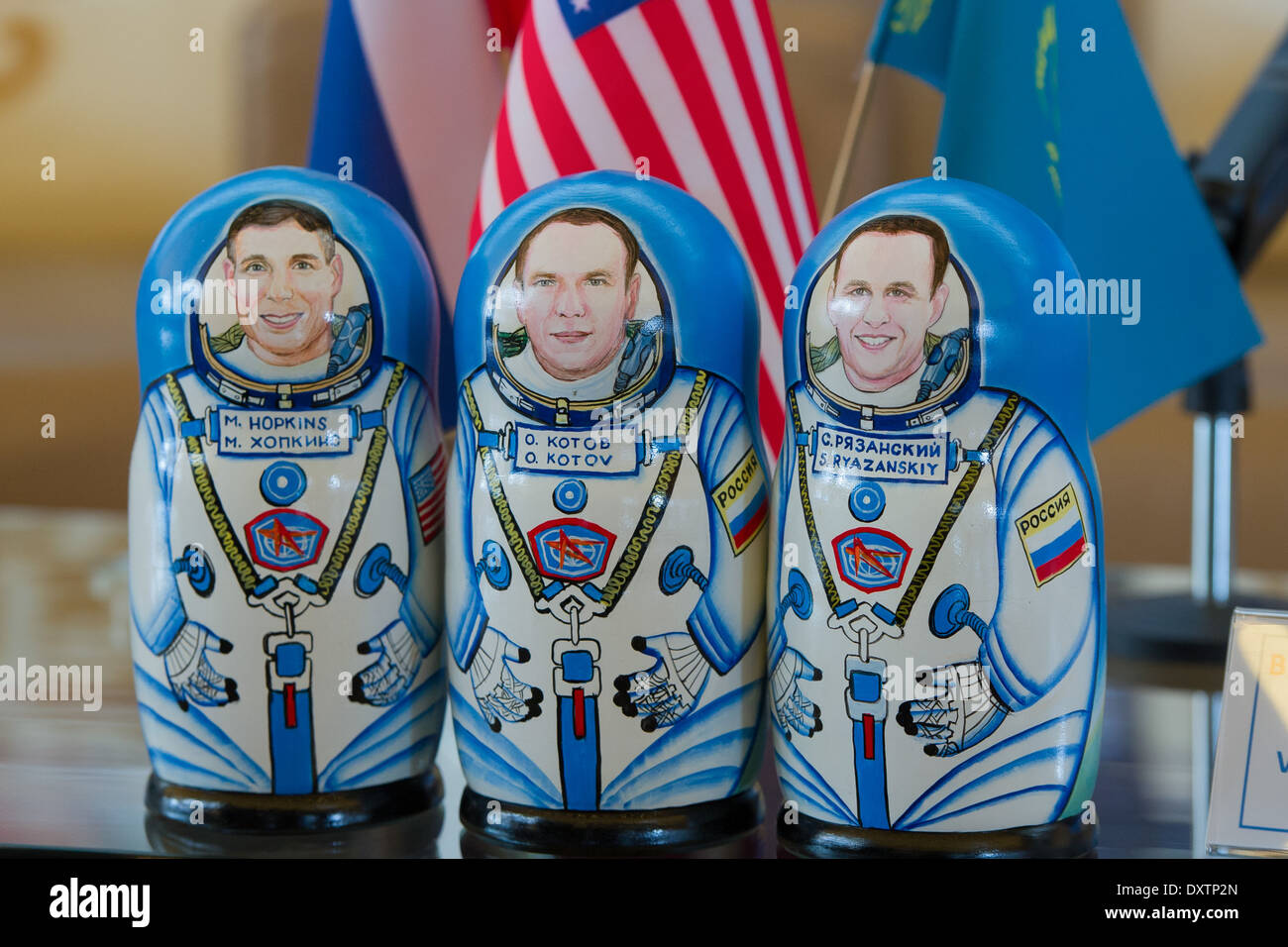 Expedition 38 landing hi-res stock photography and images - Alamy