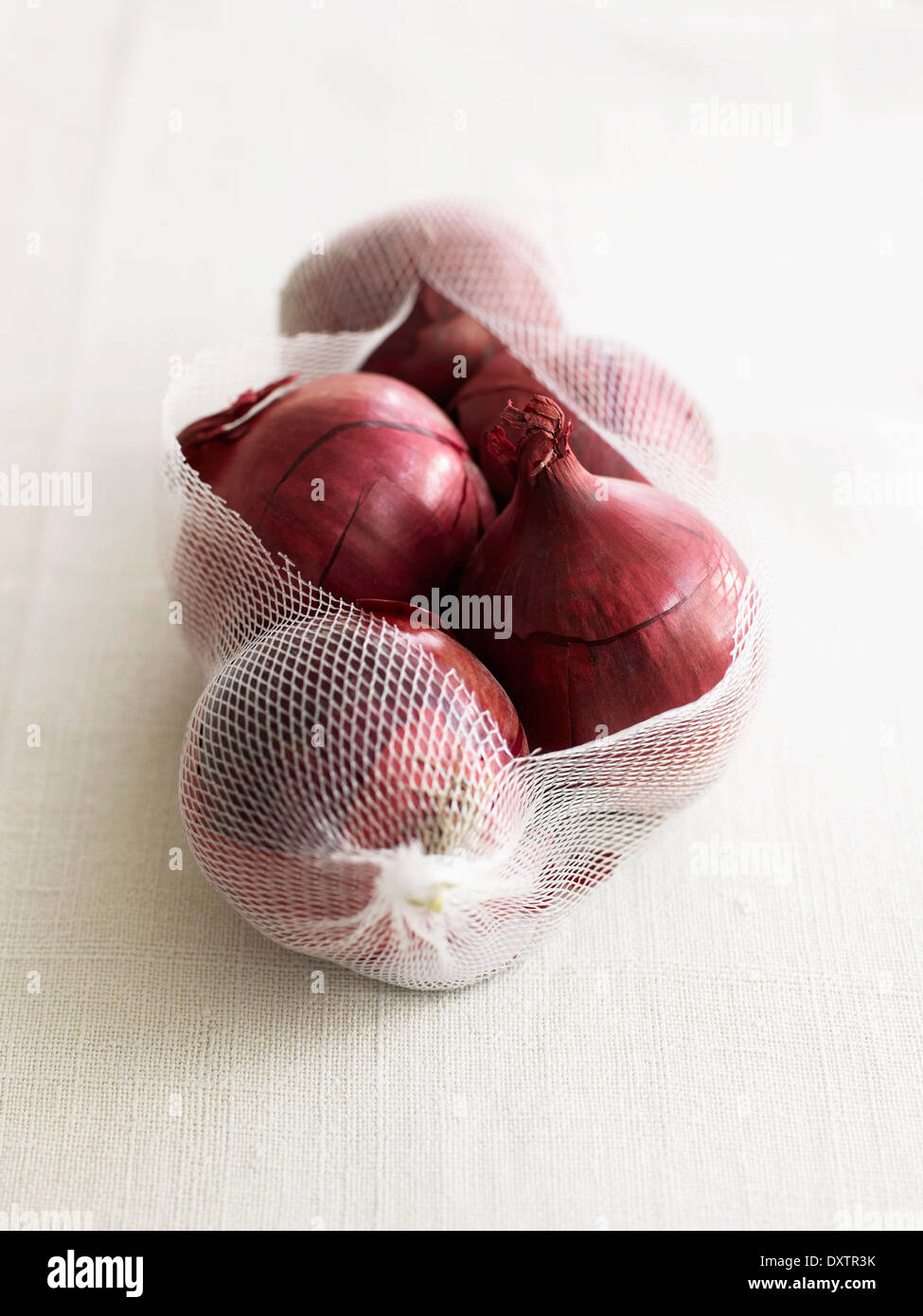 Bag of onions hi-res stock photography and images - Alamy