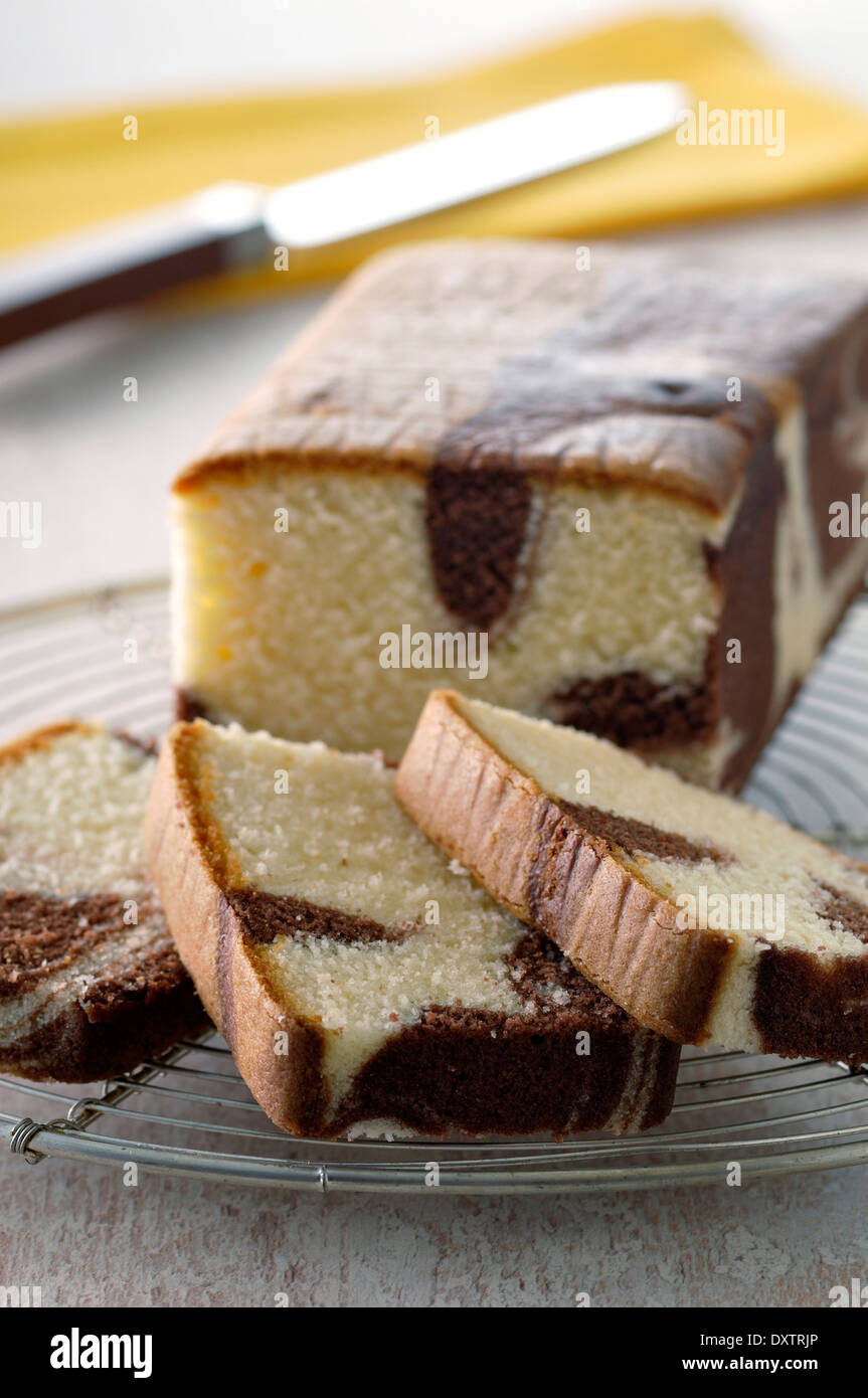 Marble cake hi-res stock photography and images - Alamy