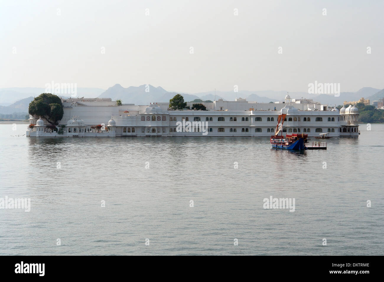Udaipur lake palace aerial hi-res stock photography and images - Alamy