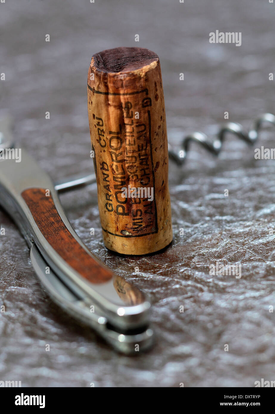 Vintage wine cork and corkscrew Stock Photo - Alamy
