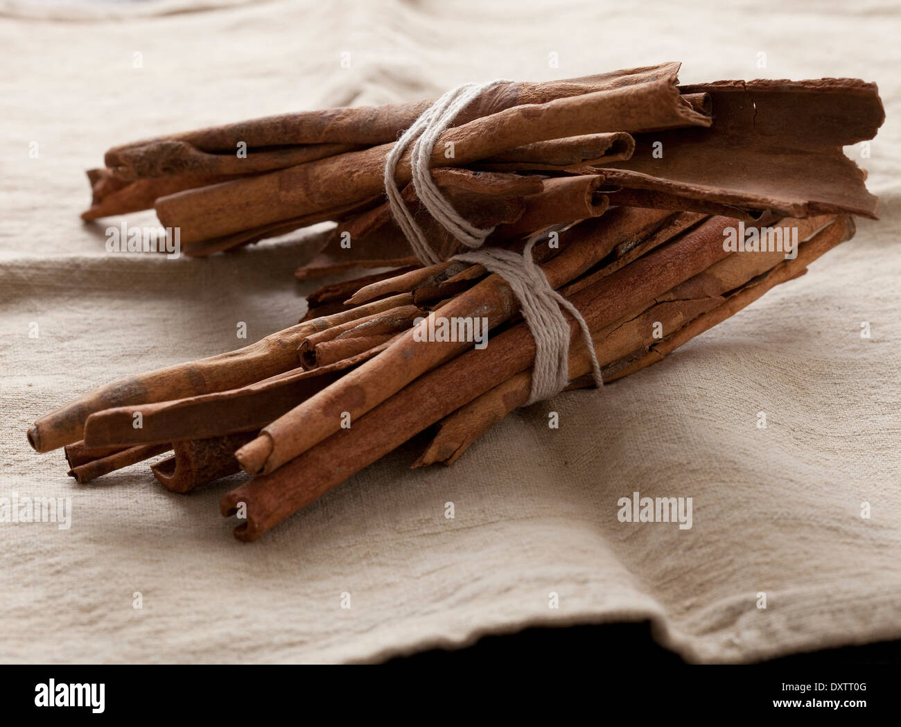 Bundles of cinnamon sticks Stock Photo - Alamy