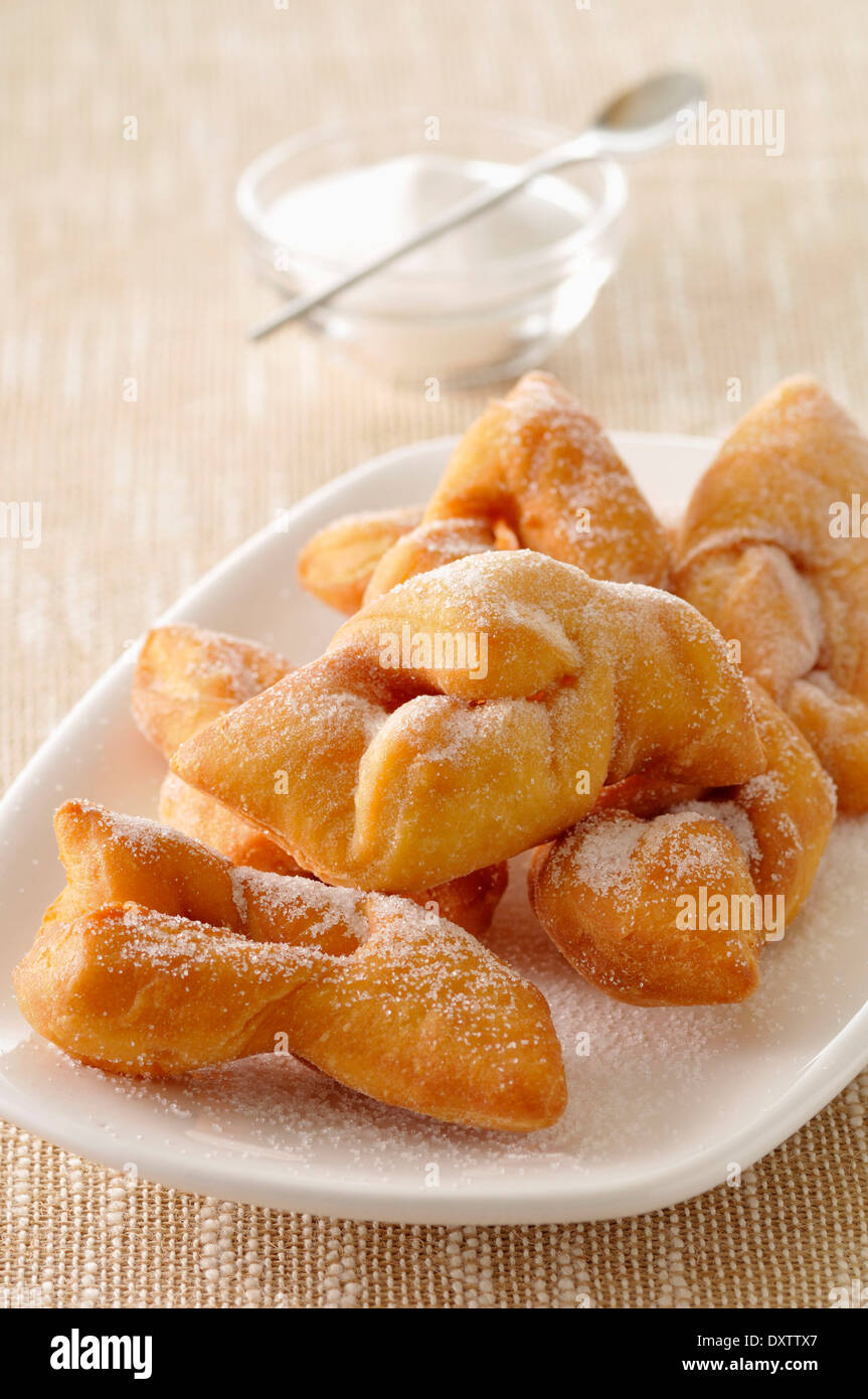 Bugnes hi-res stock photography and images - Alamy