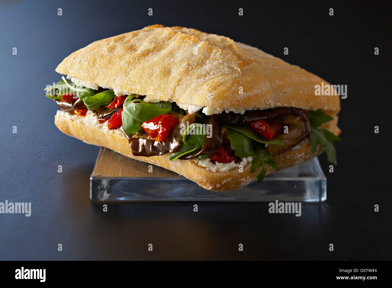 Rocket lettuce hi-res stock photography and images - Alamy