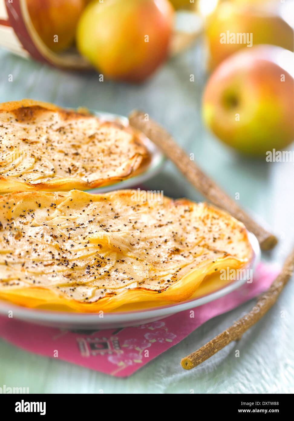 Apple and cinnamon filo pastry tart Stock Photo - Alamy