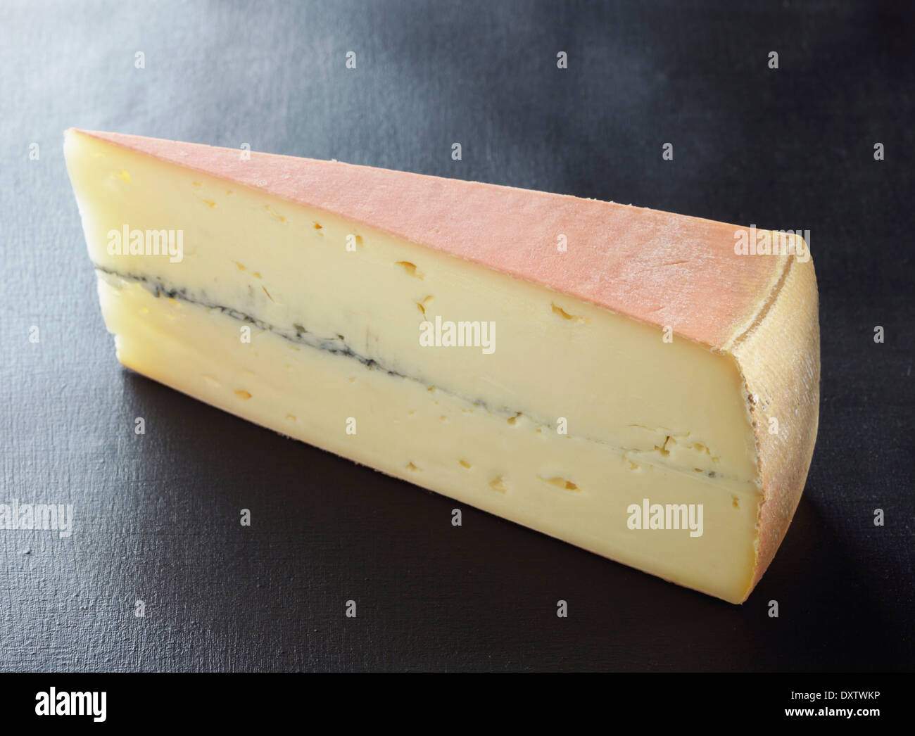 Morbier hi-res stock photography and images - Alamy