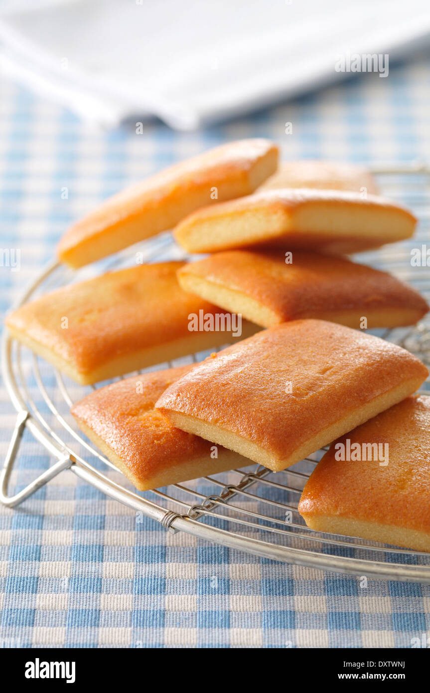 Financiers hi-res stock photography and images - Alamy