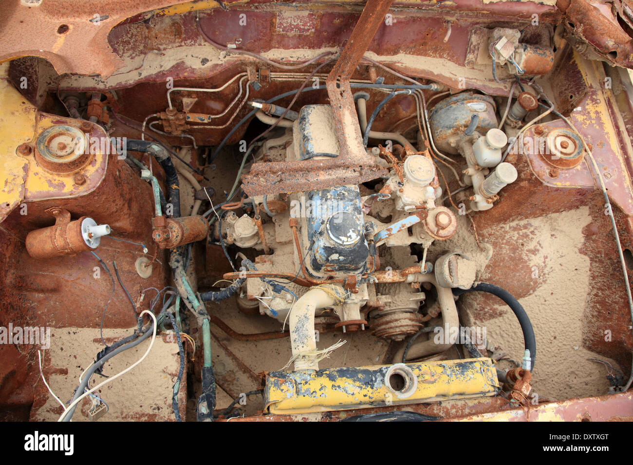 Rusty engine hi-res stock photography and images - Alamy