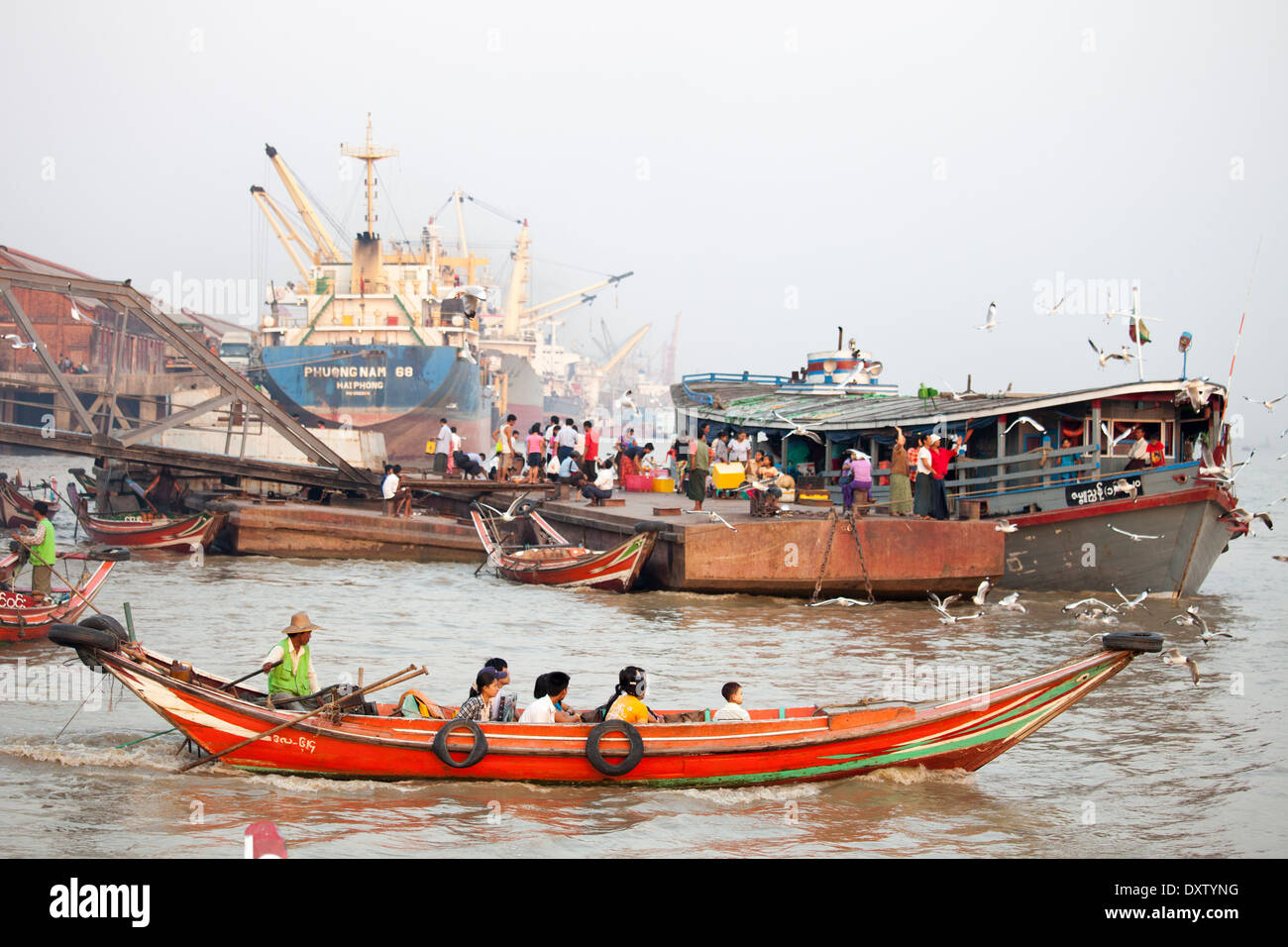 Myanmar boats myanmar ship myanmar ships burma ships hi-res stock ...