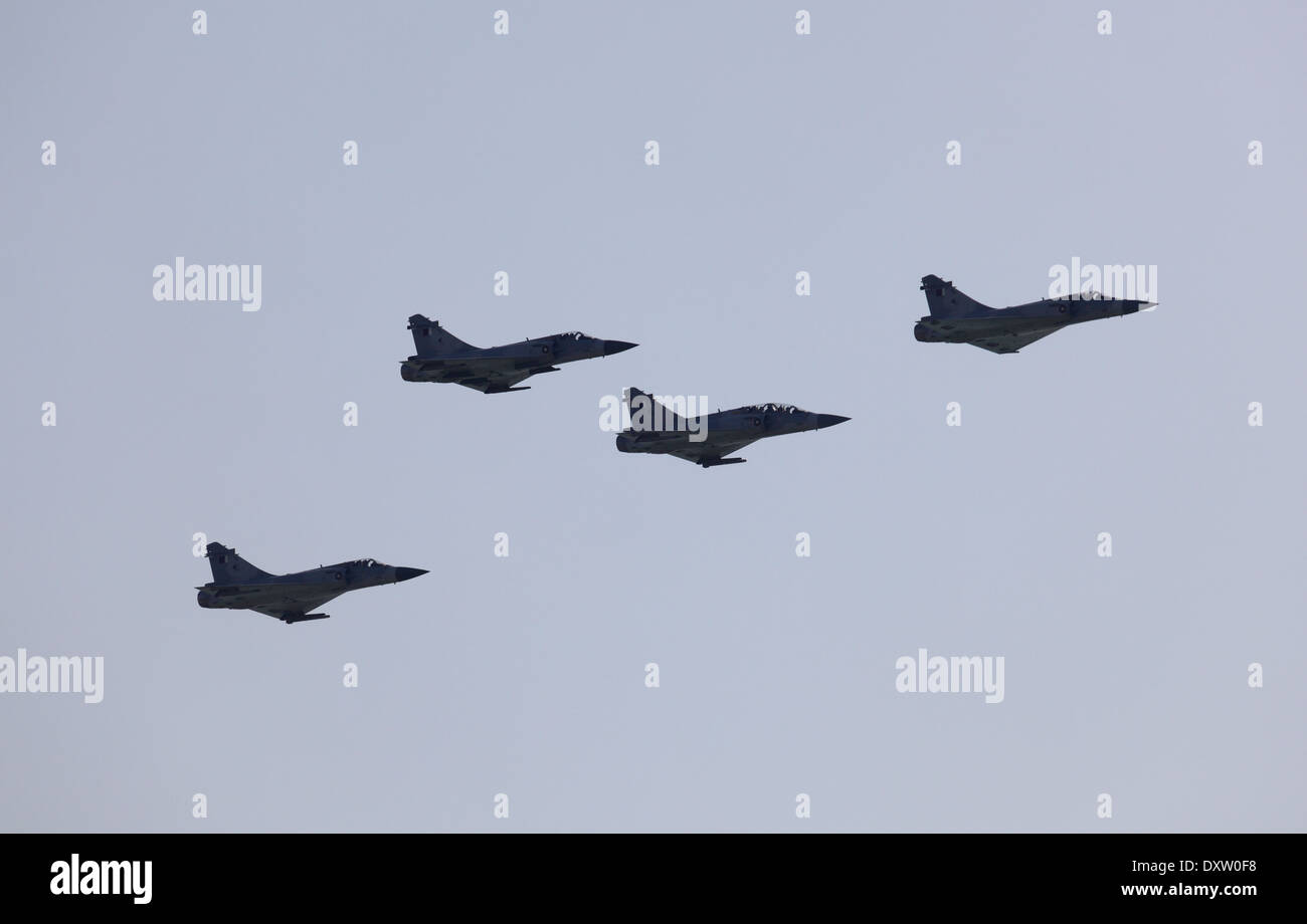 Army fighter jets in formation hi-res stock photography and images - Alamy