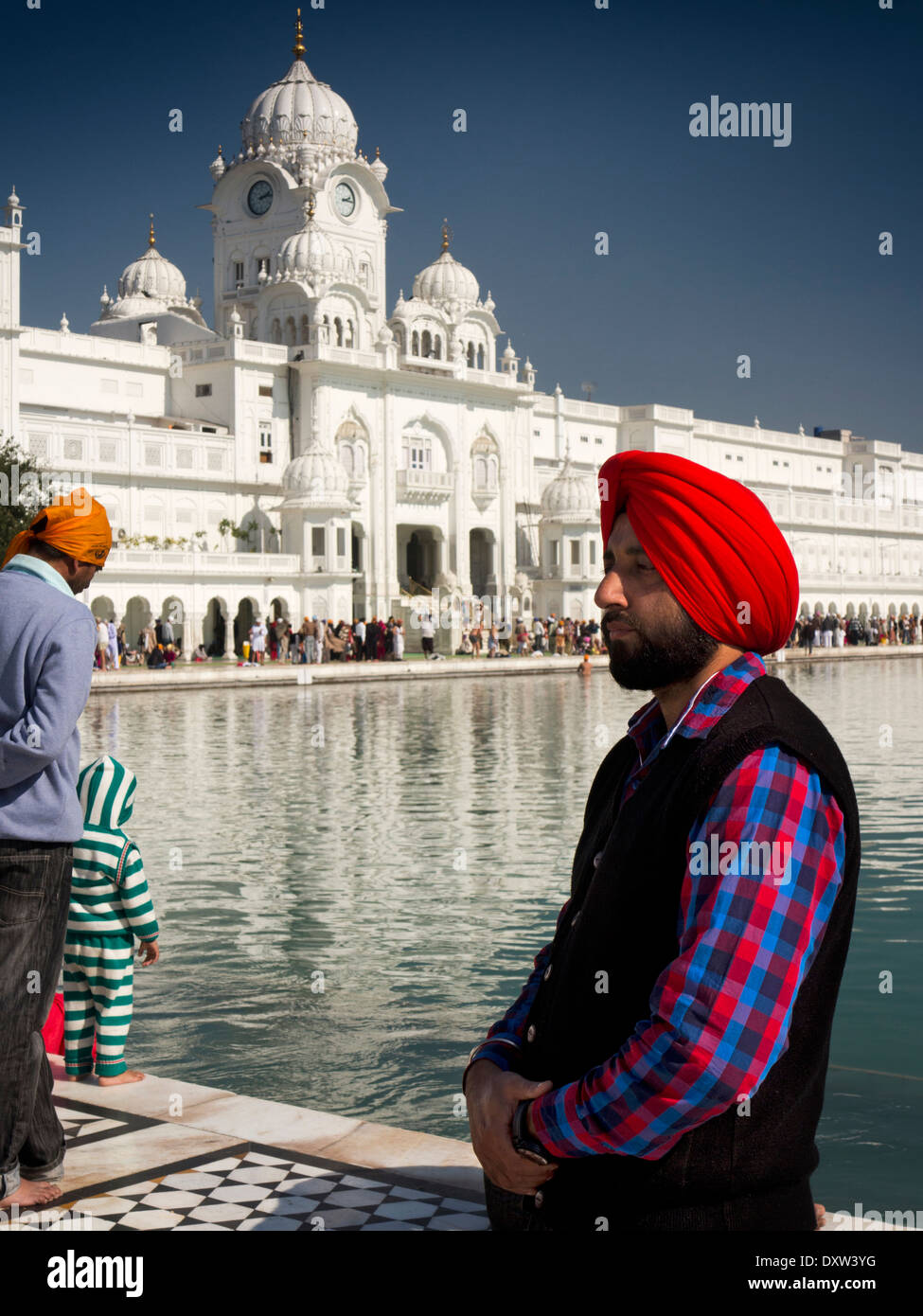 India, Punjab, Amritsar, Sri Harmandir or Darbar Sahib, Sikh man ...