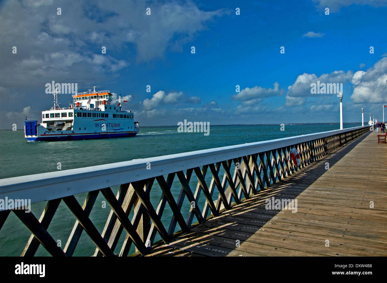 Timber ferry pier hi-res stock photography and images - Alamy
