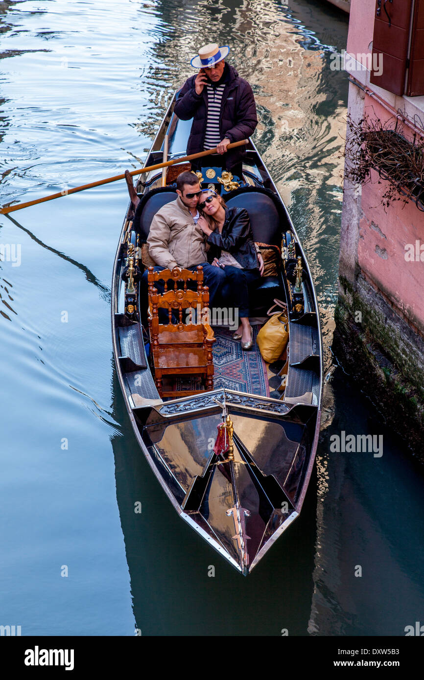 Couple people gondola ride hi-res stock photography and images - Alamy