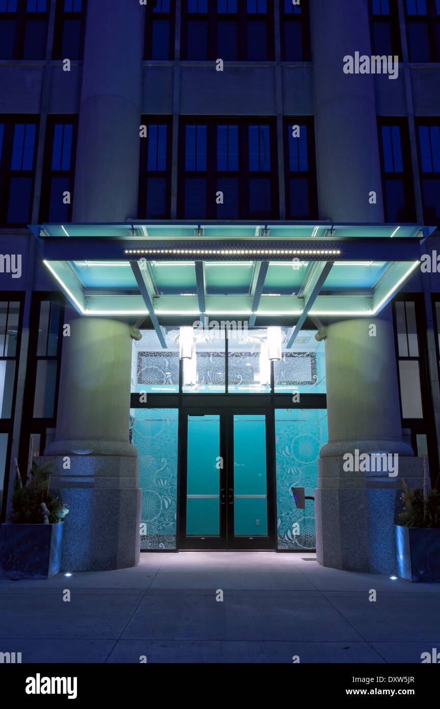 Foyer and columns of high rise residential property in saint paul ...