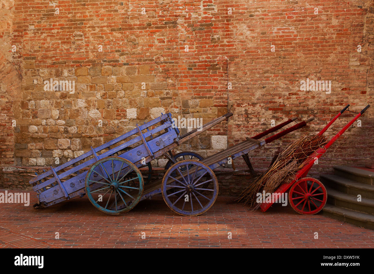 Stone wagons hi-res stock photography and images - Alamy