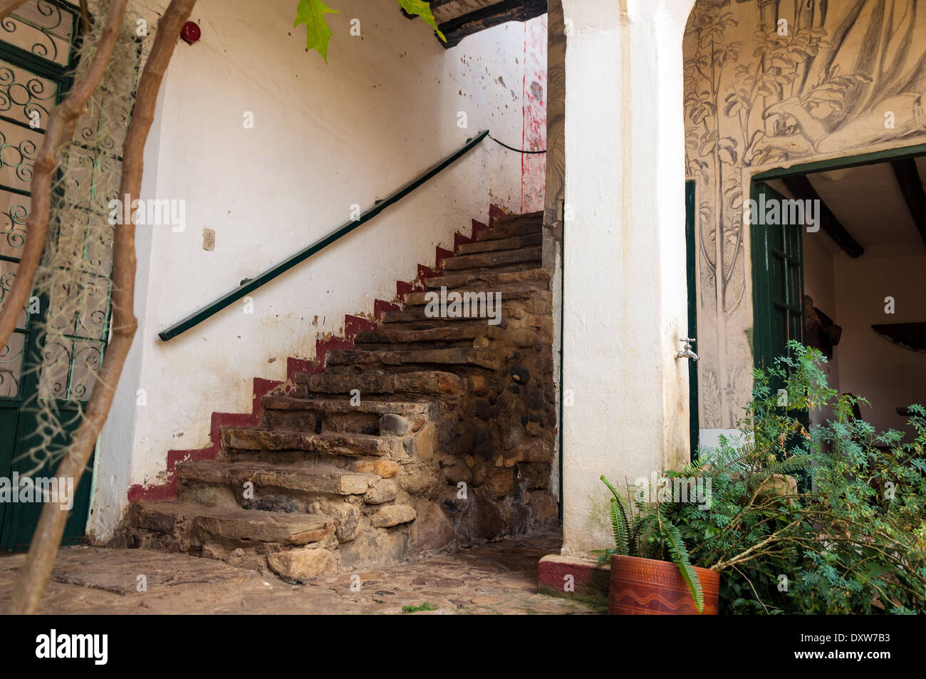 Colombia colonial stairs white hi-res stock photography and images - Alamy