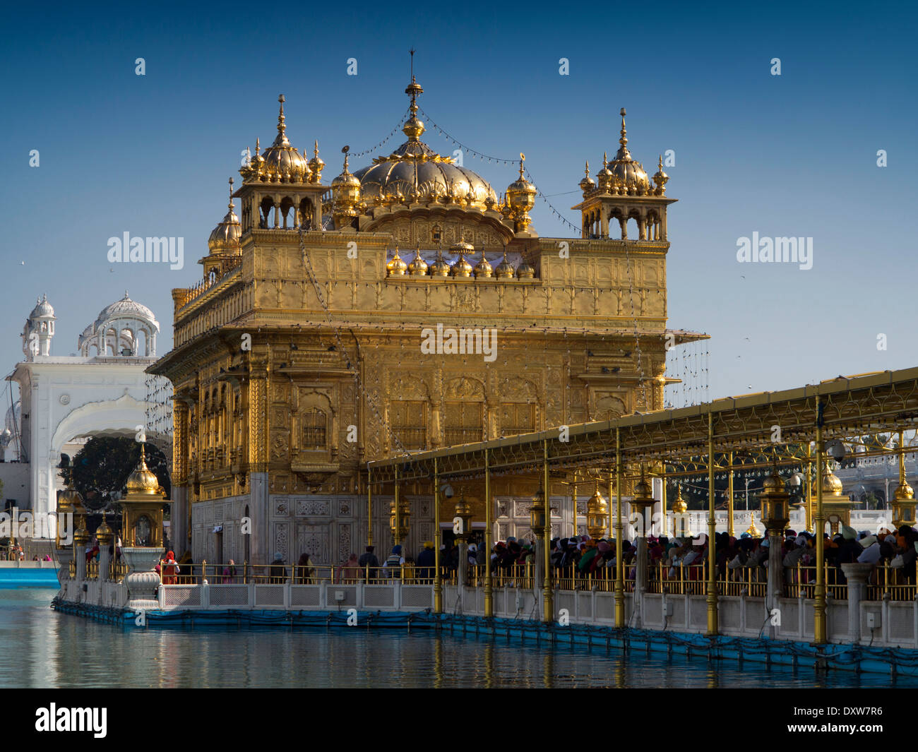 Darbar sahib hi-res stock photography and images - Alamy