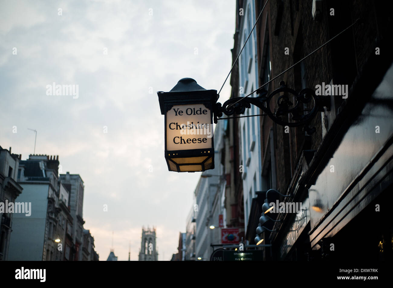Rebuilt after great fire of london hi-res stock photography and images ...