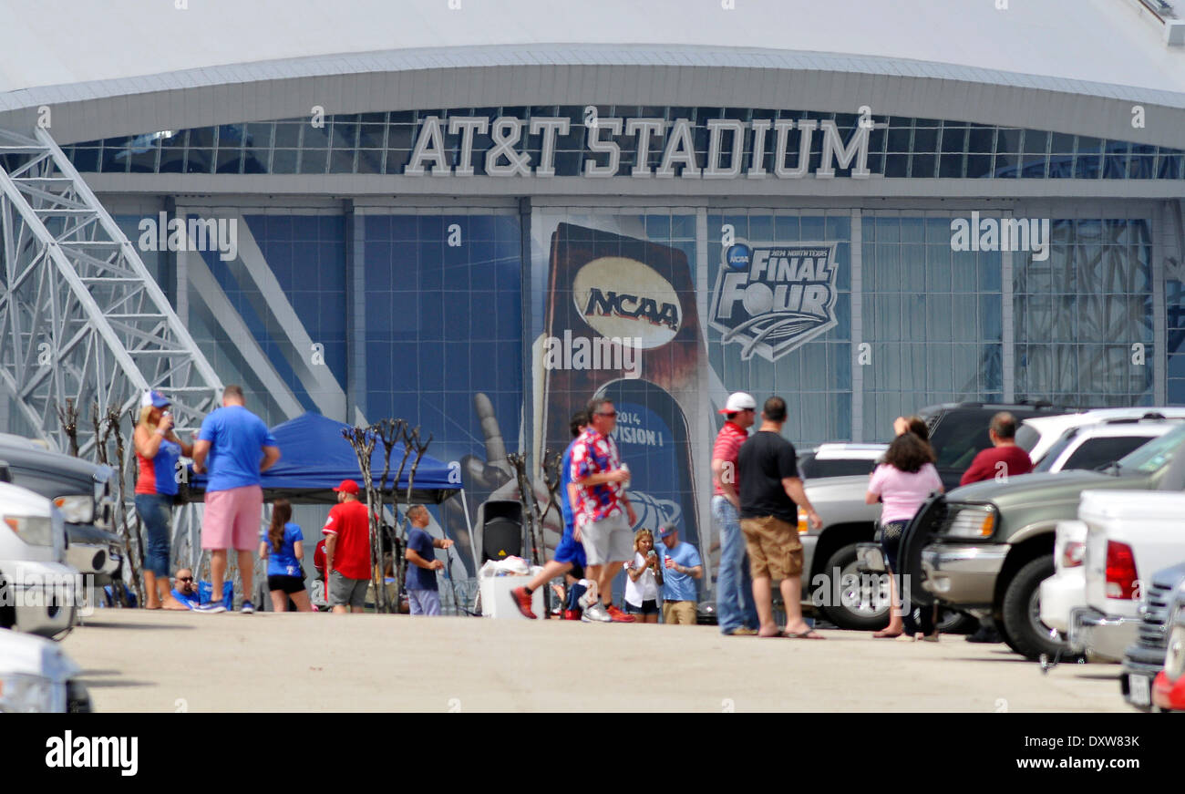 Mlb stadium tailgate hi-res stock photography and images - Alamy