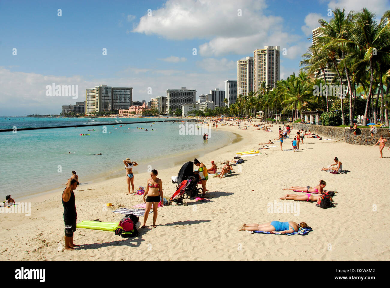 Surfing waikiki beach hi-res stock photography and images - Alamy