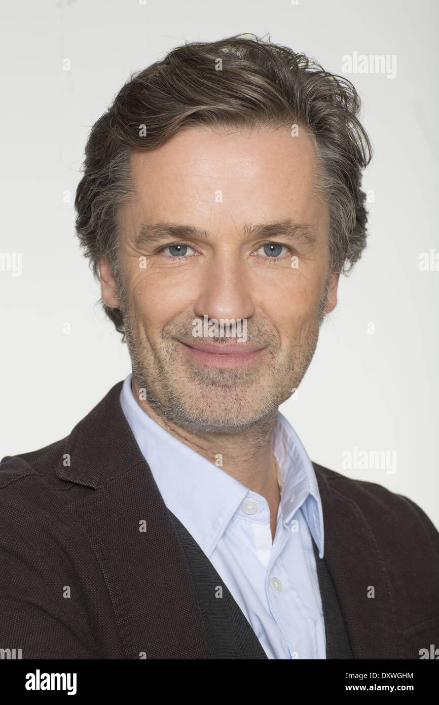 Timothy Peach promoting German ARD TV telenovela 'Rote Rosen' at Briese ...