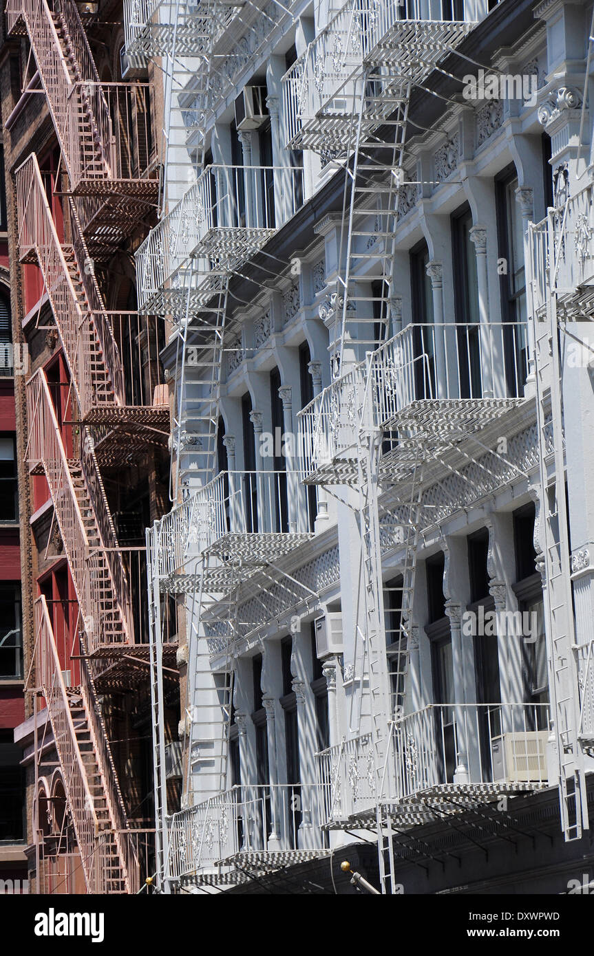 Fire escapes hi-res stock photography and images - Alamy