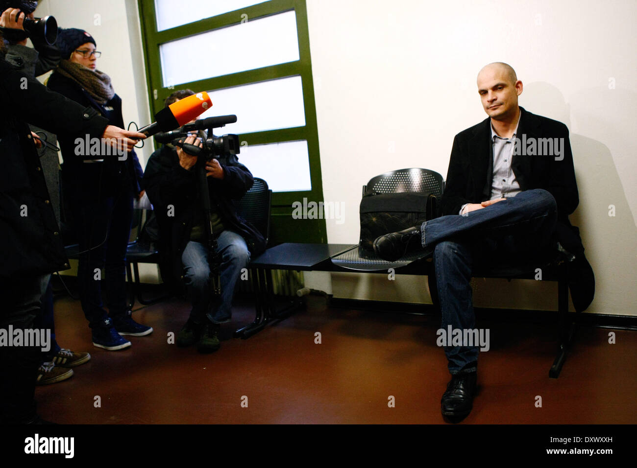 Ben Tewaag mobbed by journalists whilst he is waiting for a hearing in ...