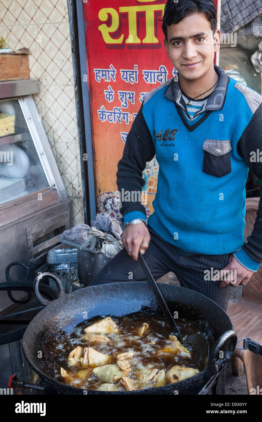 India, Dehradun. Young Man Cooking Samosas Stock Photo - Alamy