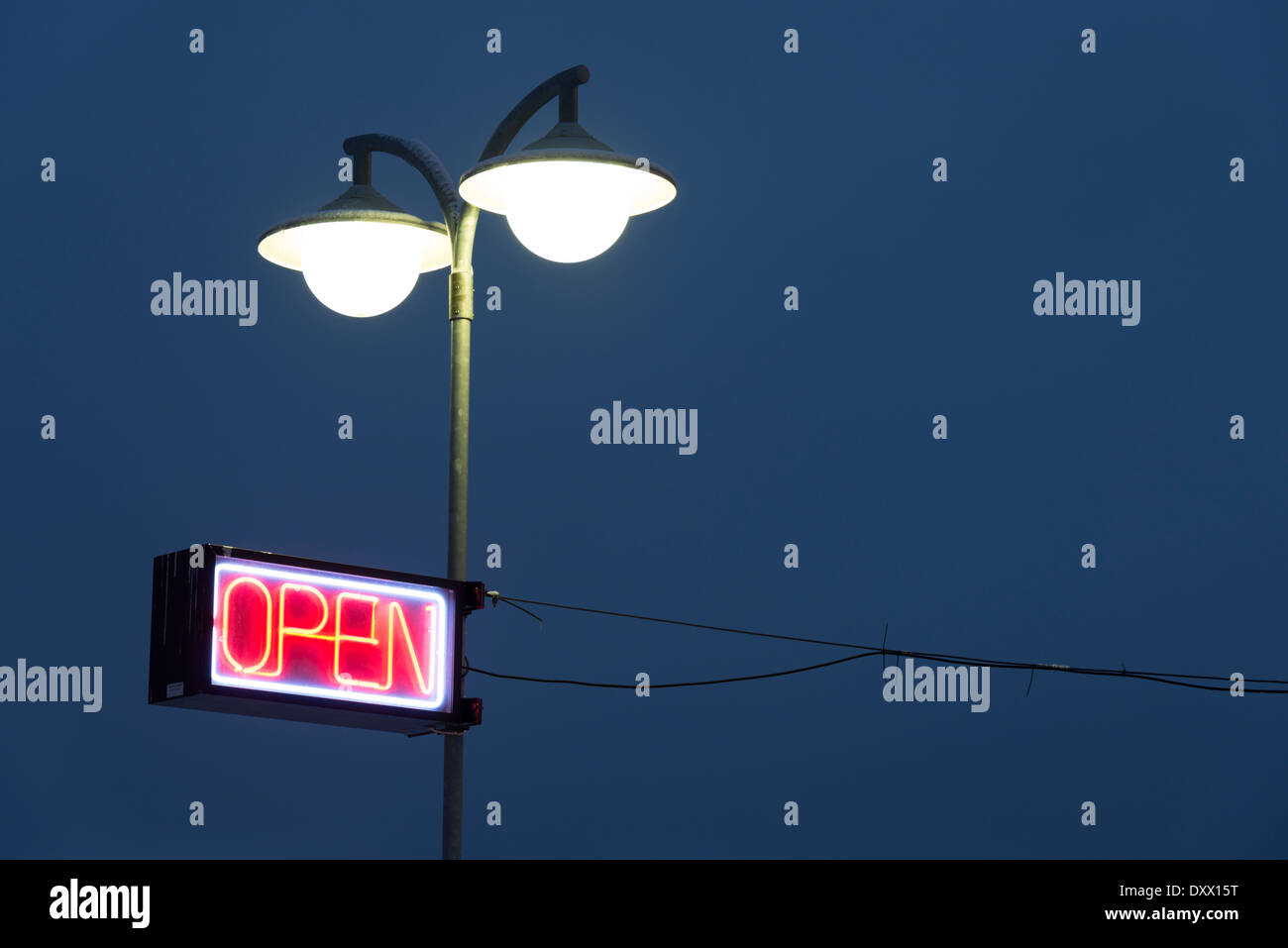 Neon open sign hi-res stock photography and images - Alamy