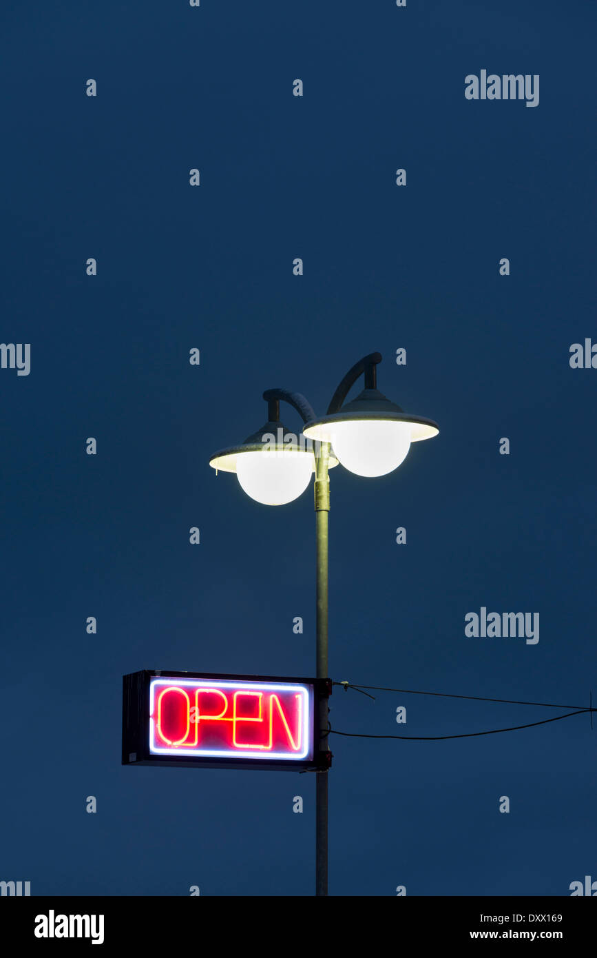 Neon open sign hi-res stock photography and images - Alamy