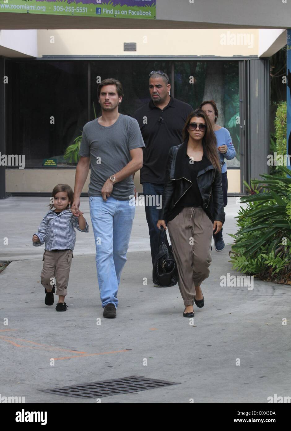 Kourtney Kardashian, Scott Disick and son Mason spend the day together ...