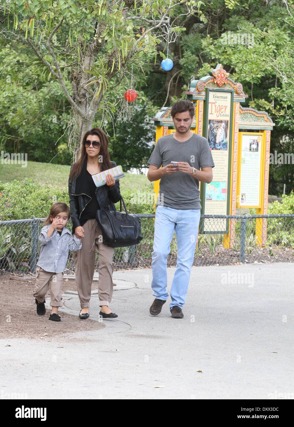 Kourtney Kardashian, Scott Disick and son Mason spend the day together ...
