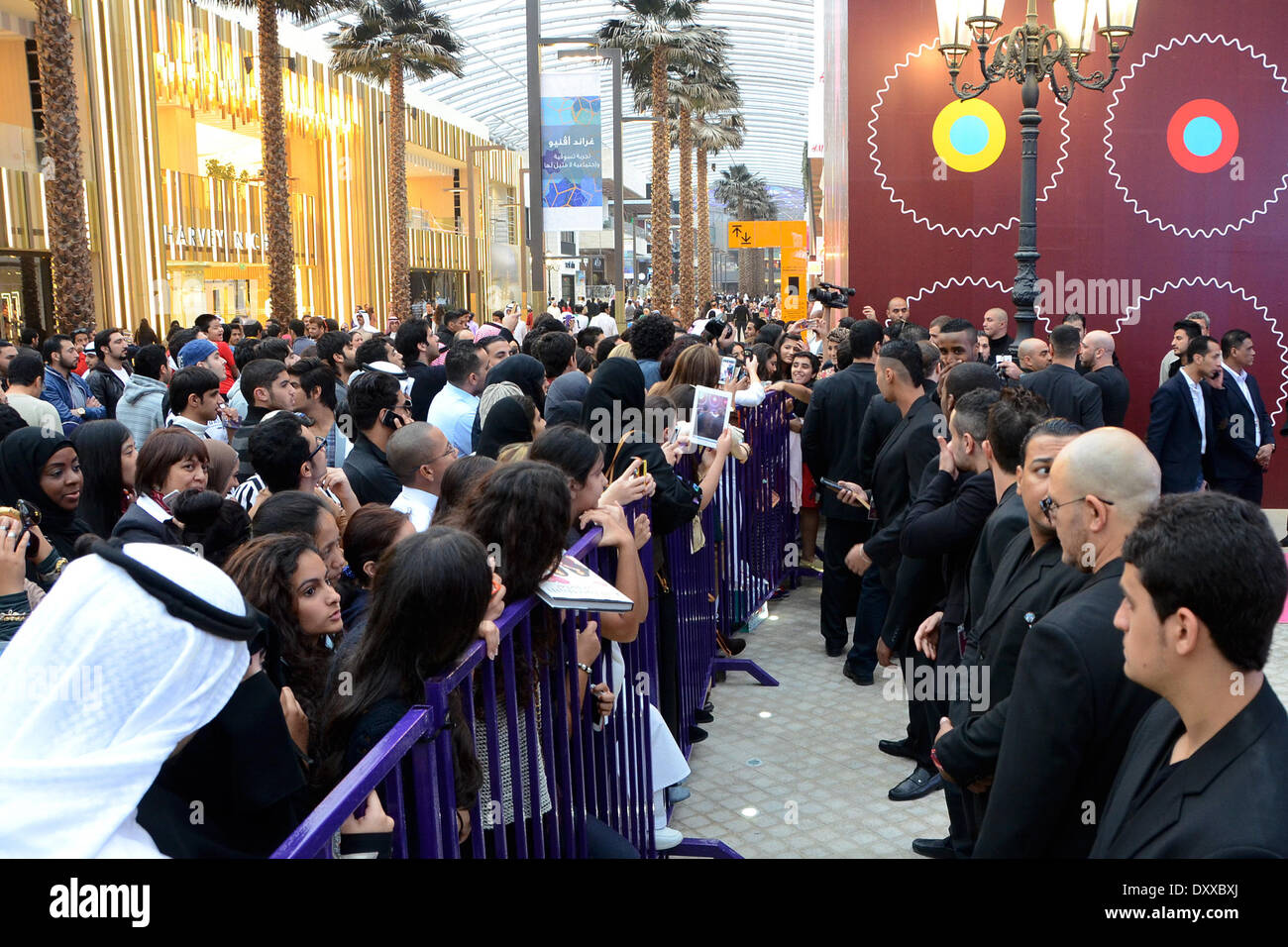 Avenues mall kuwait hi-res stock photography and images - Alamy