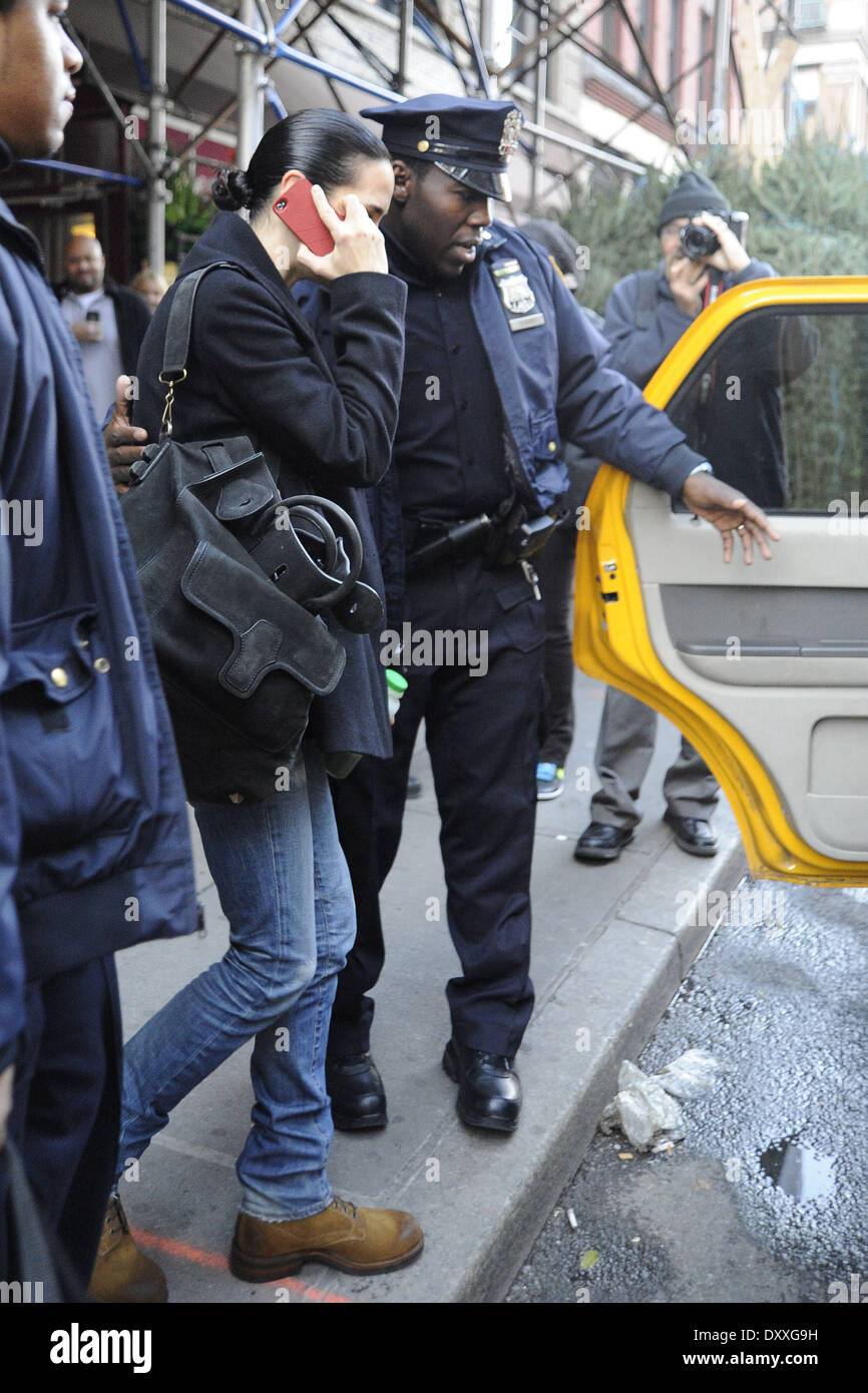 Paparazzi new york hi-res stock photography and images - Alamy