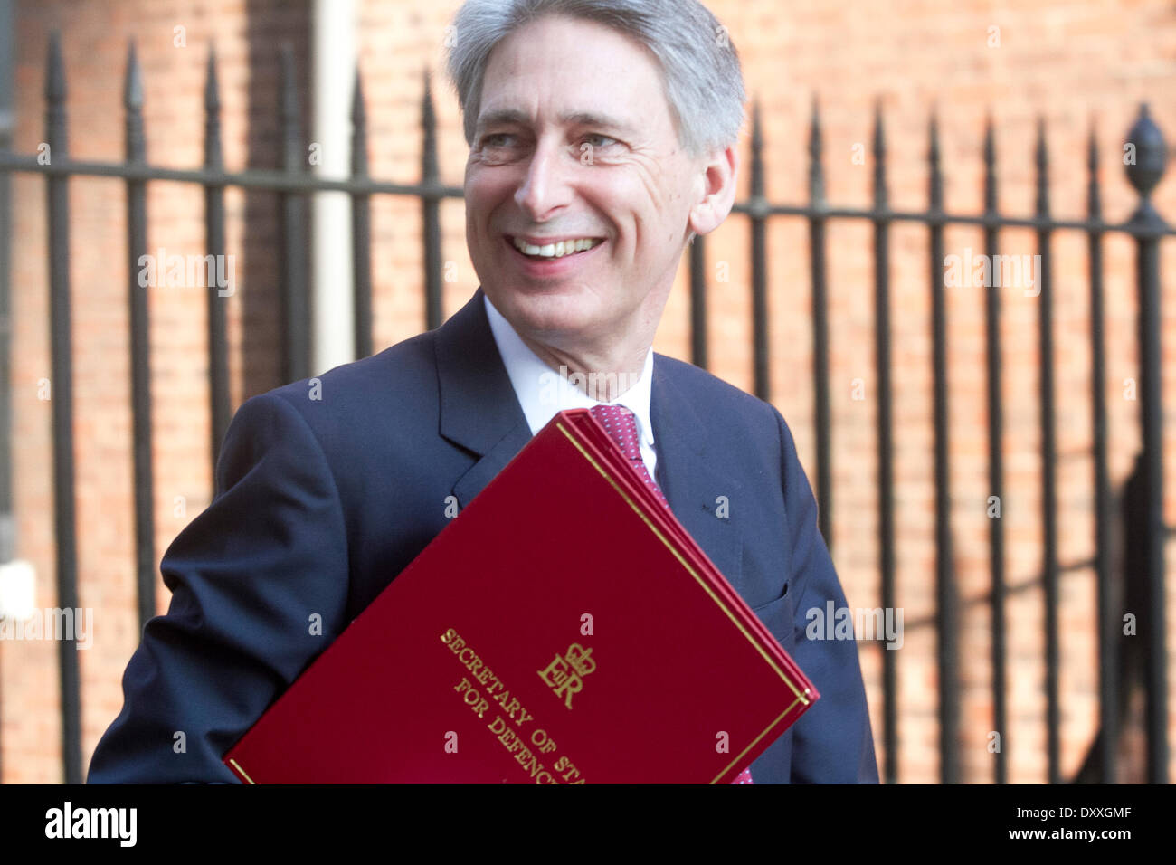 British defence secretary philip hammond hi-res stock photography and ...