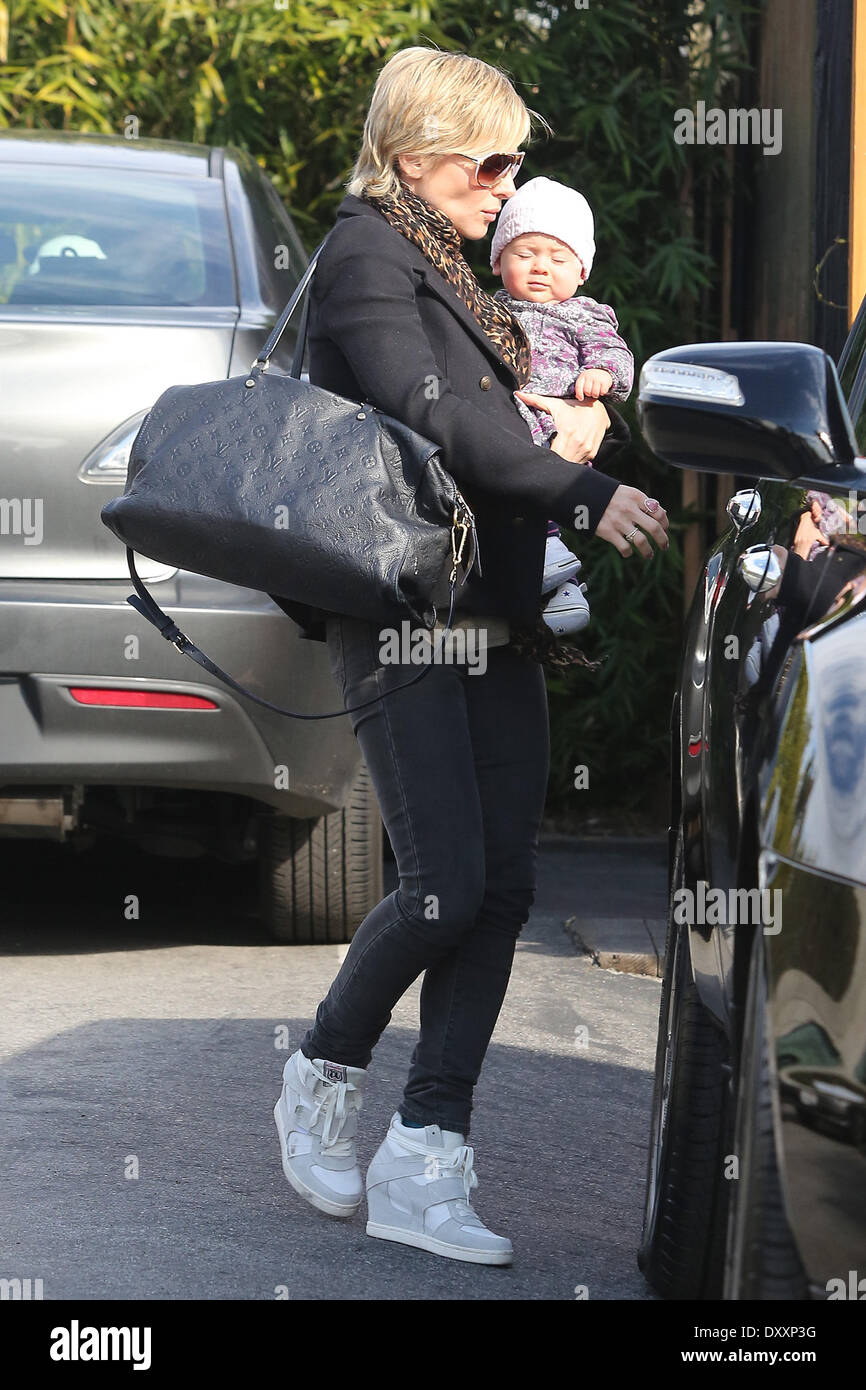 Elsa Pataky and daughter India Rose Hemsworth Elsa Pataky goes out to ...