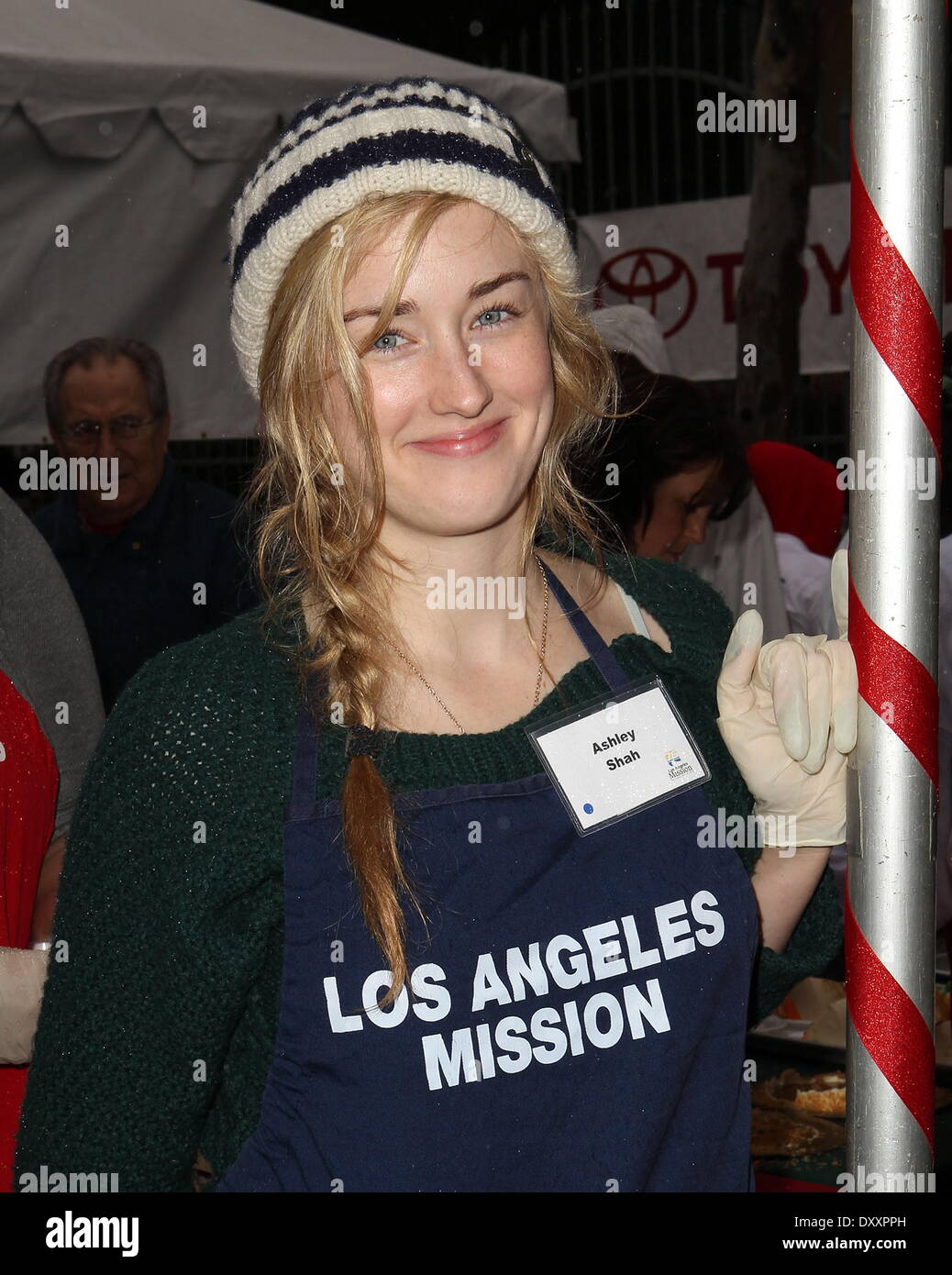 Ashley Shah Los Angeles Mission Christmas Eve For The Homeless Los ...