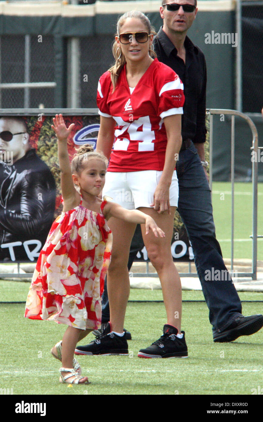 Jennifer Lopez Emme Muniz Jennifer Lopez plays a football game at a ...