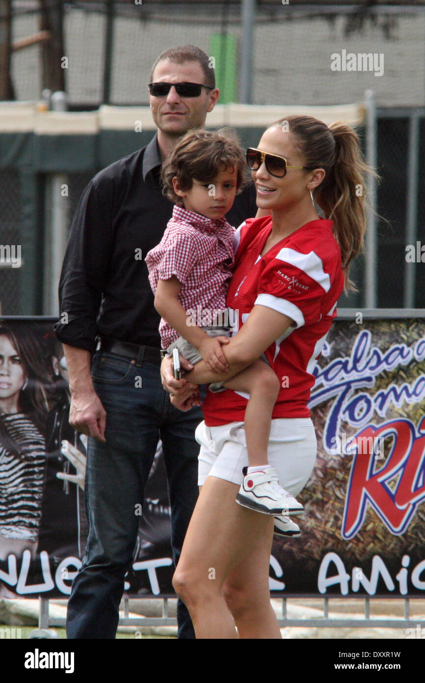Jennifer lopez and max muniz hi-res stock photography and images - Alamy