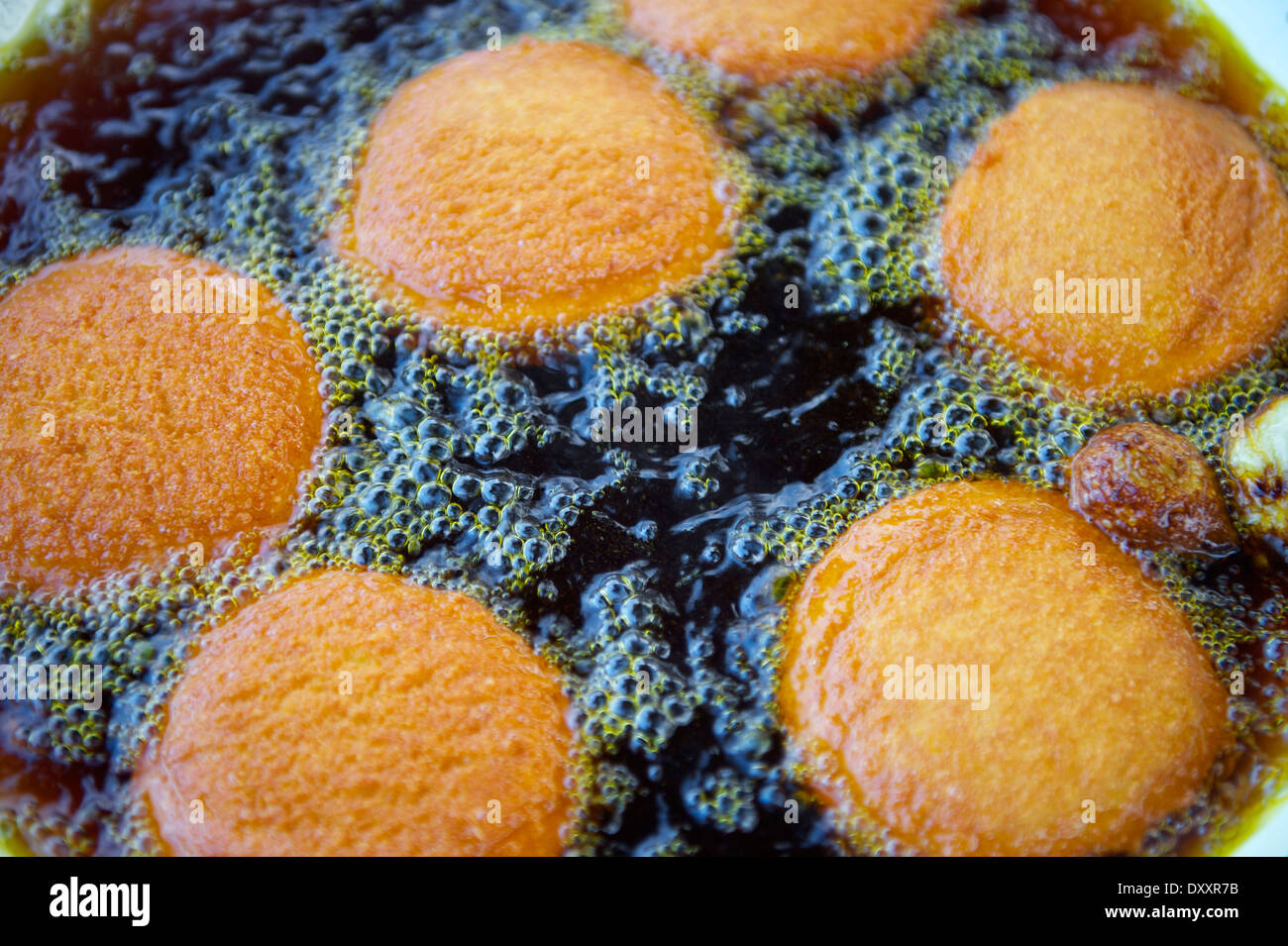 Dende oil hi-res stock photography and images - Alamy