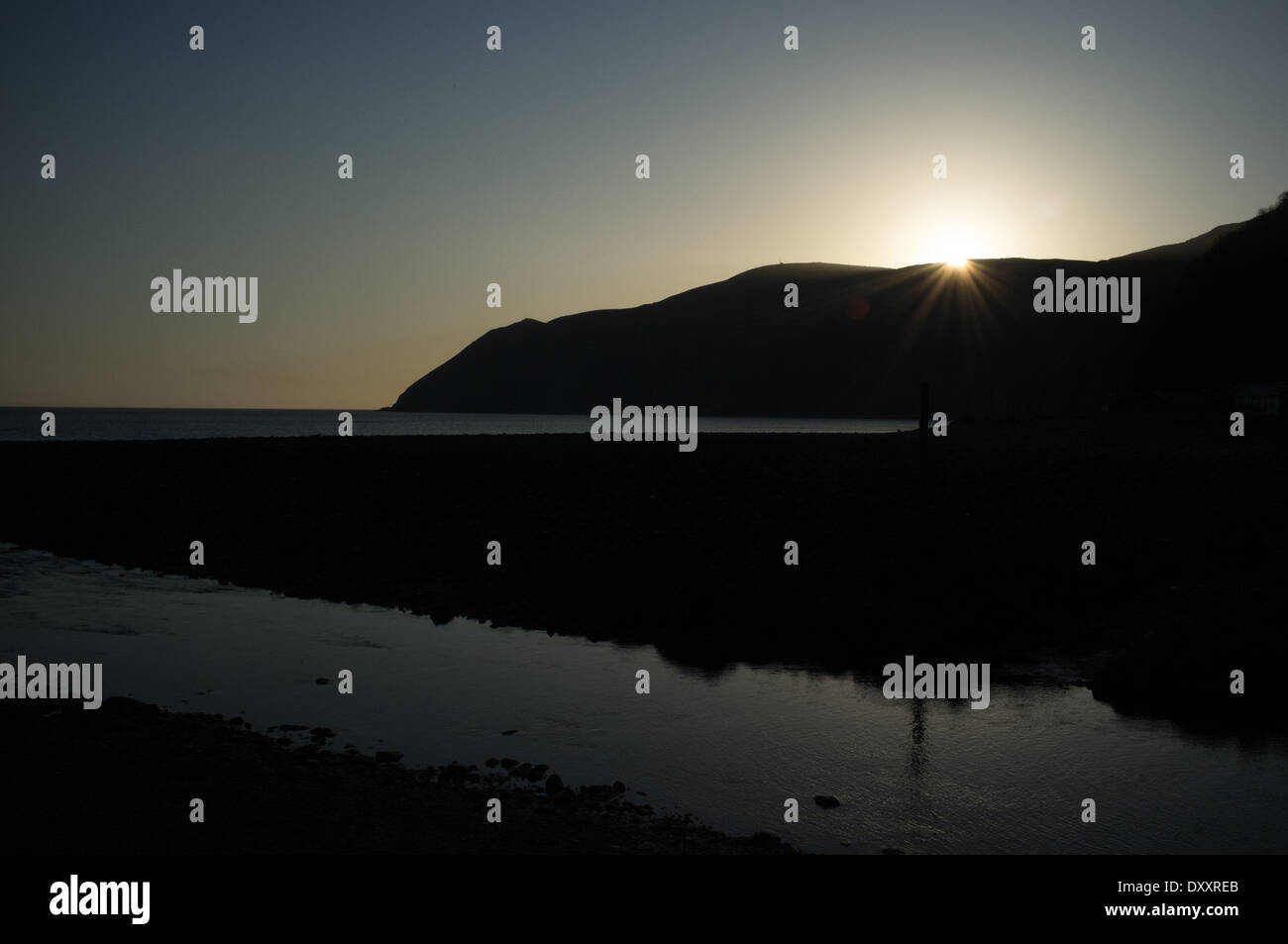 Dark hills rise hi-res stock photography and images - Alamy