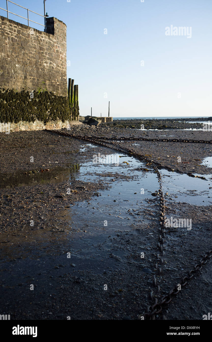 Sea chains hi-res stock photography and images - Alamy