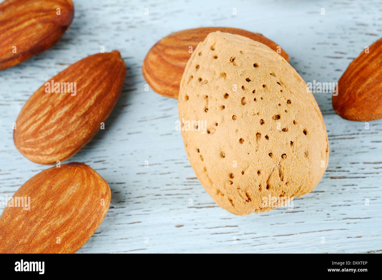 Almonds and nuts hi-res stock photography and images - Alamy