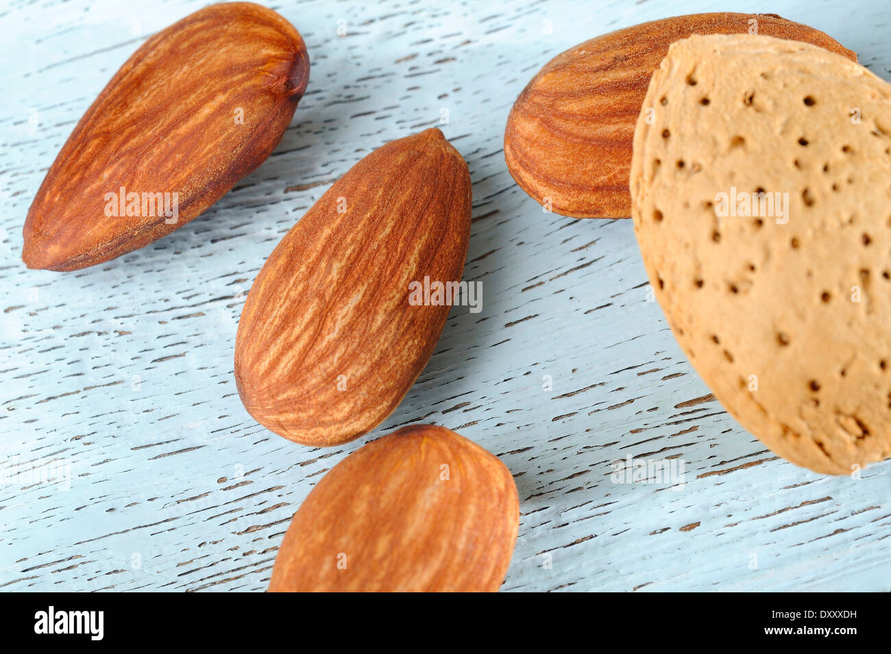 Almonds and nuts hi-res stock photography and images - Alamy
